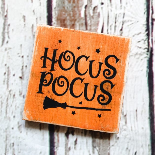 18 Awesome Halloween Signs That Will Add Subtle Spooky Decor To Your Home