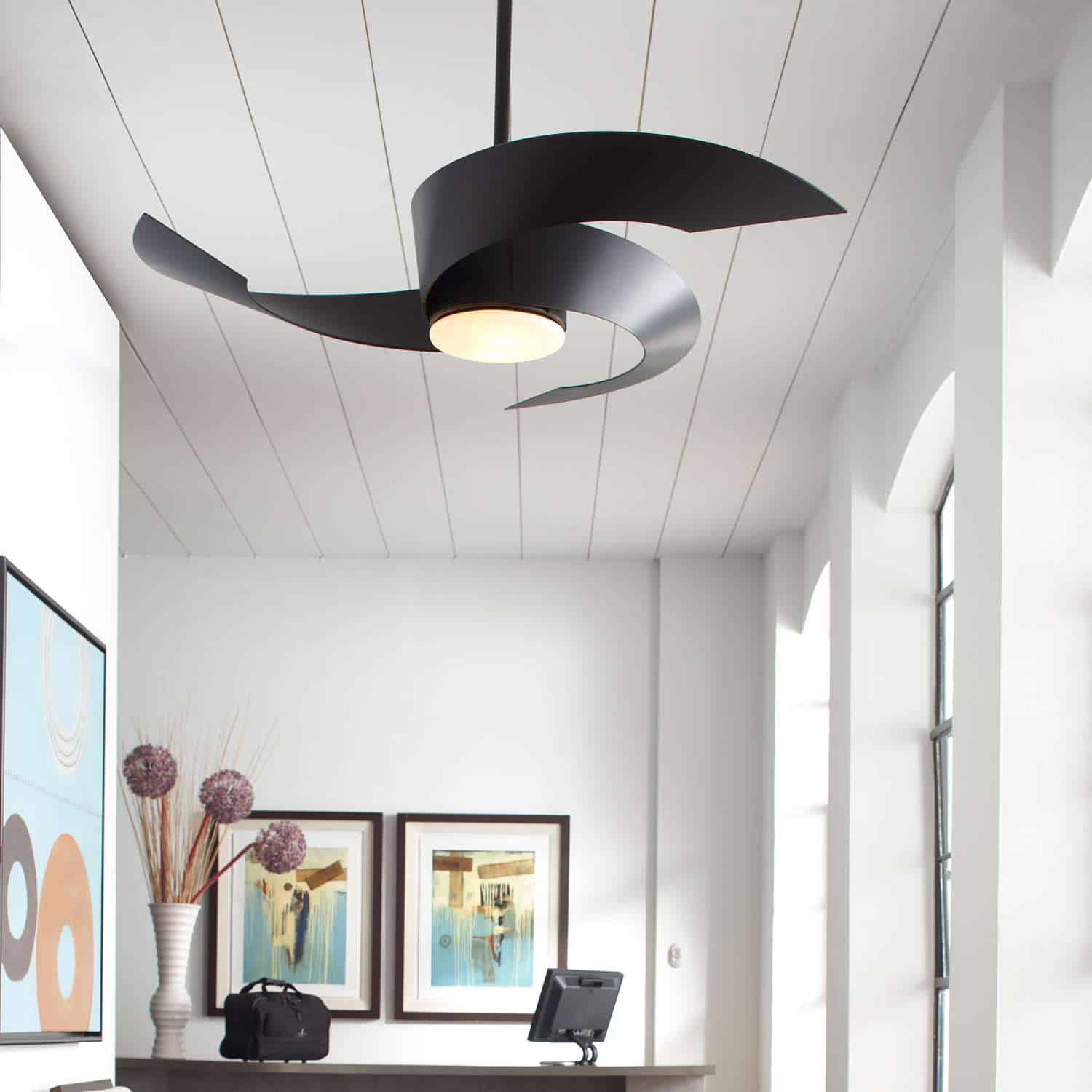 How to Choose the Right Ceiling Fan for Your Room and Decor