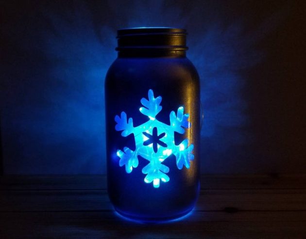 15 Whimsical Winter Light Decorations You'll Love