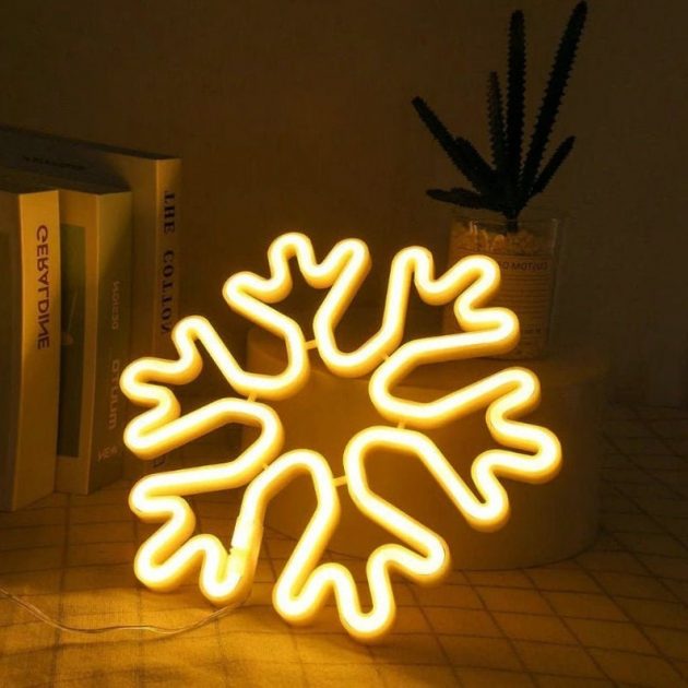 15 Whimsical Winter Light Decorations You'll Love