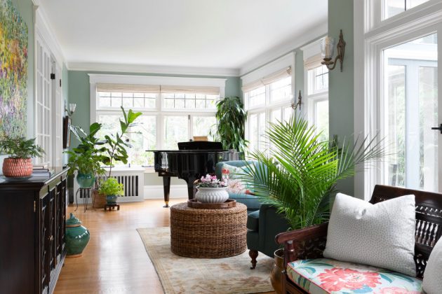 18 Majestic Traditional Sunroom Designs For Any Season