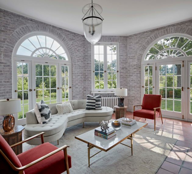 18 Majestic Traditional Sunroom Designs For Any Season