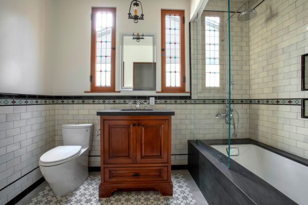 18 Outstanding Traditional Bathroom Designs You Will Enjoy