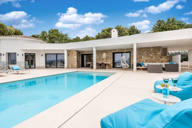 18 Sensational Mediterranean Swimming Pool Designs That Will Take Your ...