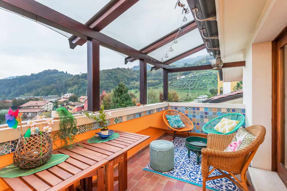 20 Breathtaking Mediterranean Balcony Designs That Are Pure Bliss