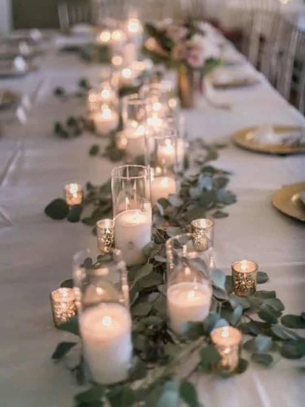 10 Ideas For a Eucalyptus Holiday Decoration