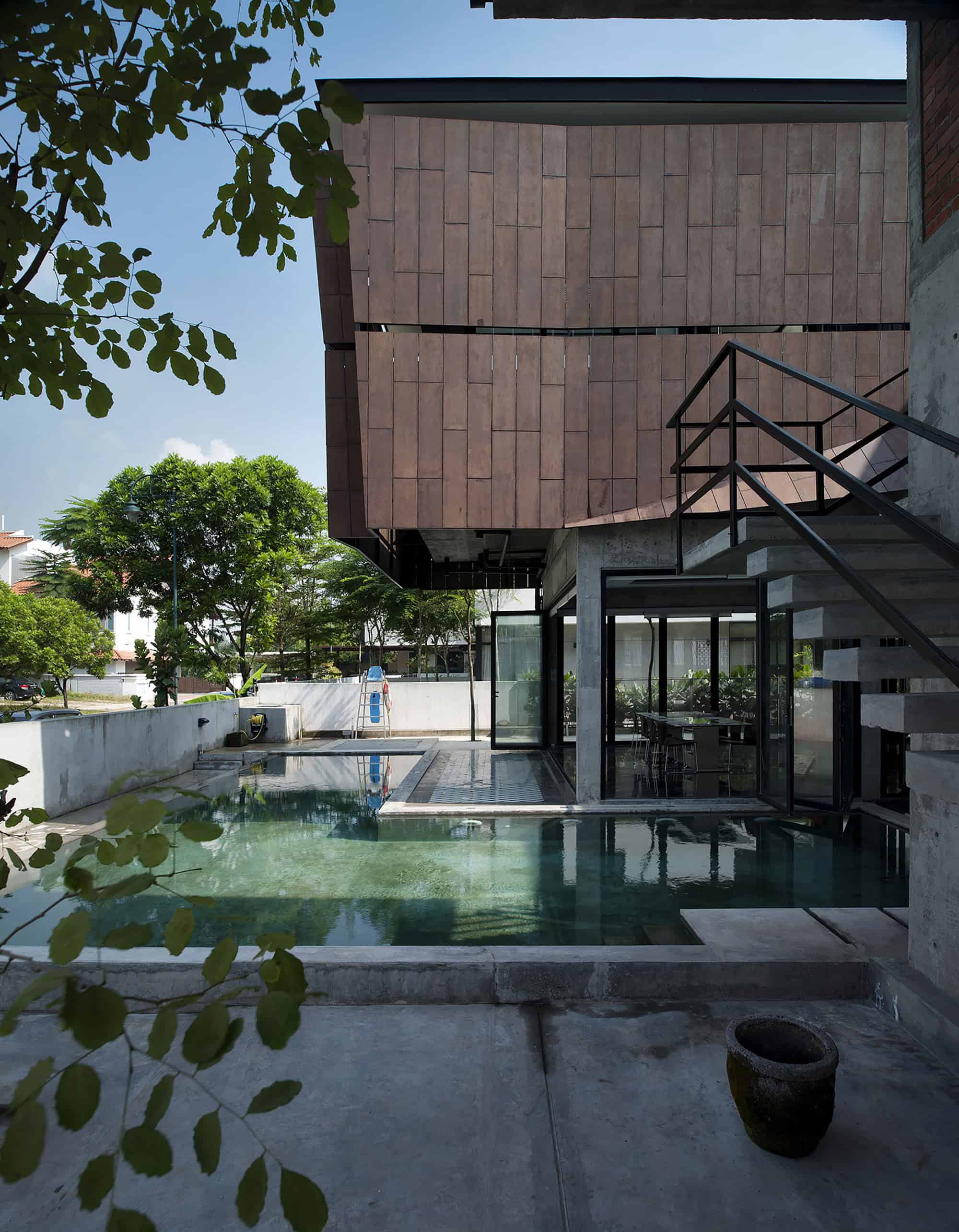 House at Glenhill Saujana by Seshan Design in Shah Alam, Malaysia