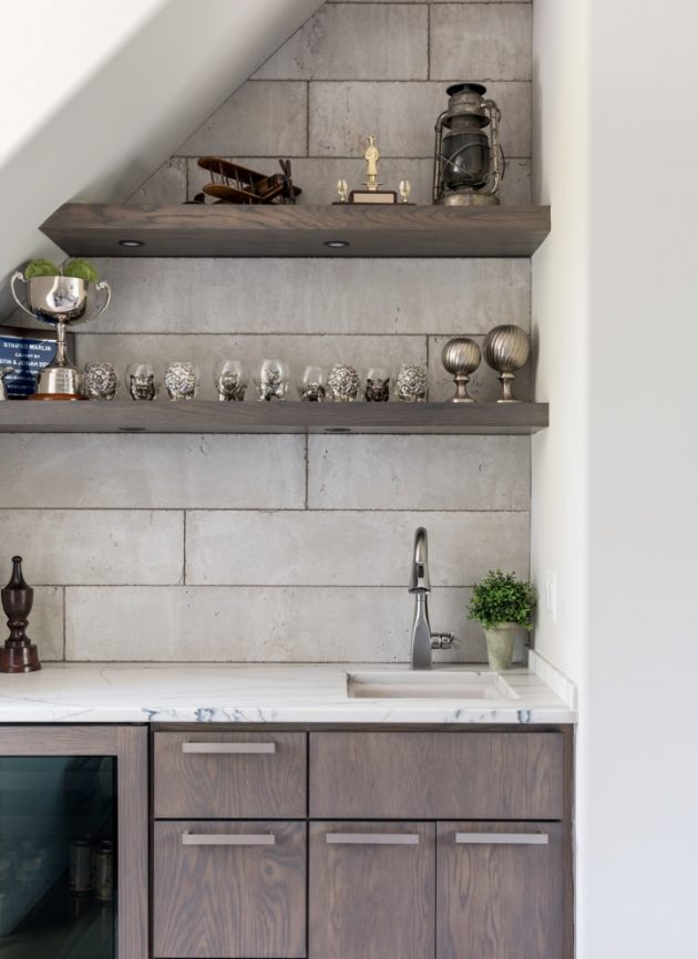 16 Exquisite Traditional Home Bar Designs That Will Revive Your Home