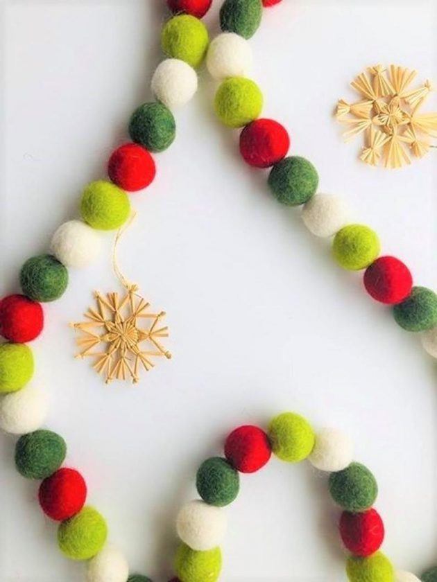 17 Delightful Christmas Garland Designs With a Festive Spirit