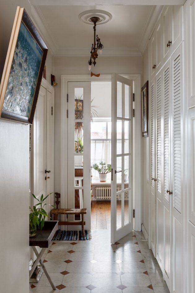 20 Classic Traditional Hall Designs You Can't Go Wrong With