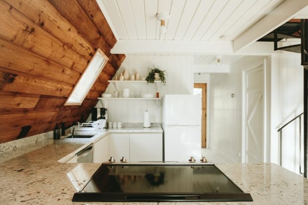 An American Cabin Shaped Like a Triangle Will Make You Dream About Cozy ...