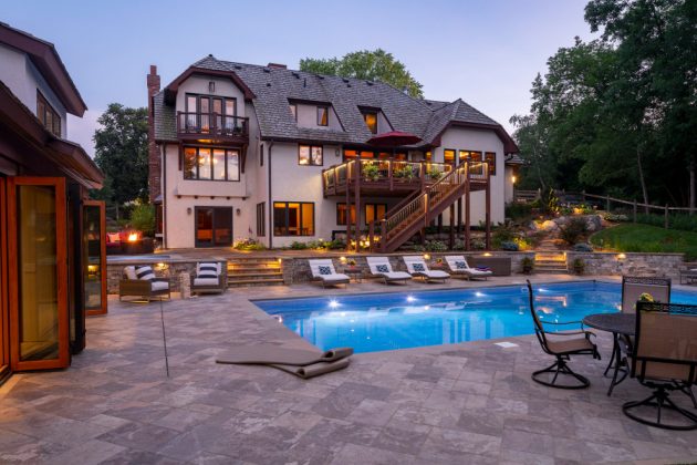 15 Magnificent Traditional Swimming Pool Designs