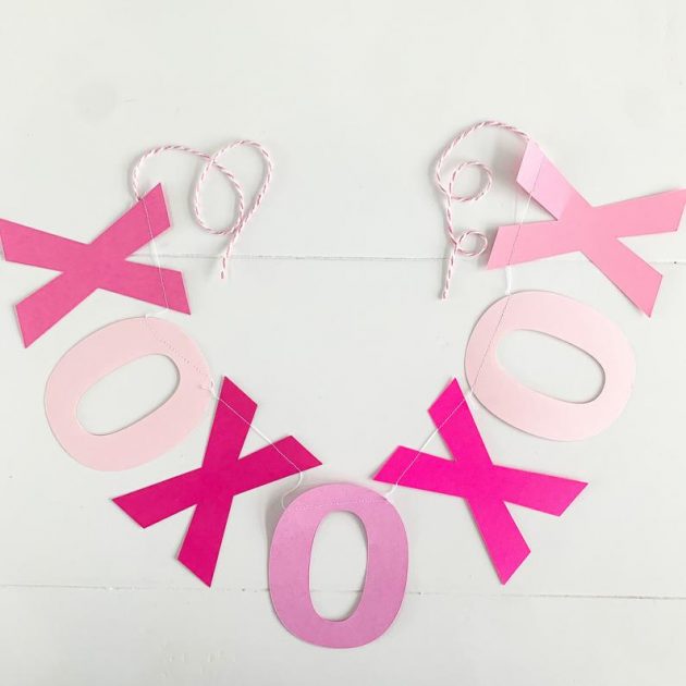 16 Lovely Valentine's Day Garland Ideas You Will Adore