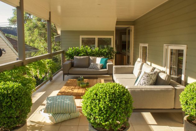 16 Outstanding Traditional Balcony Designs You Will Use All The Time