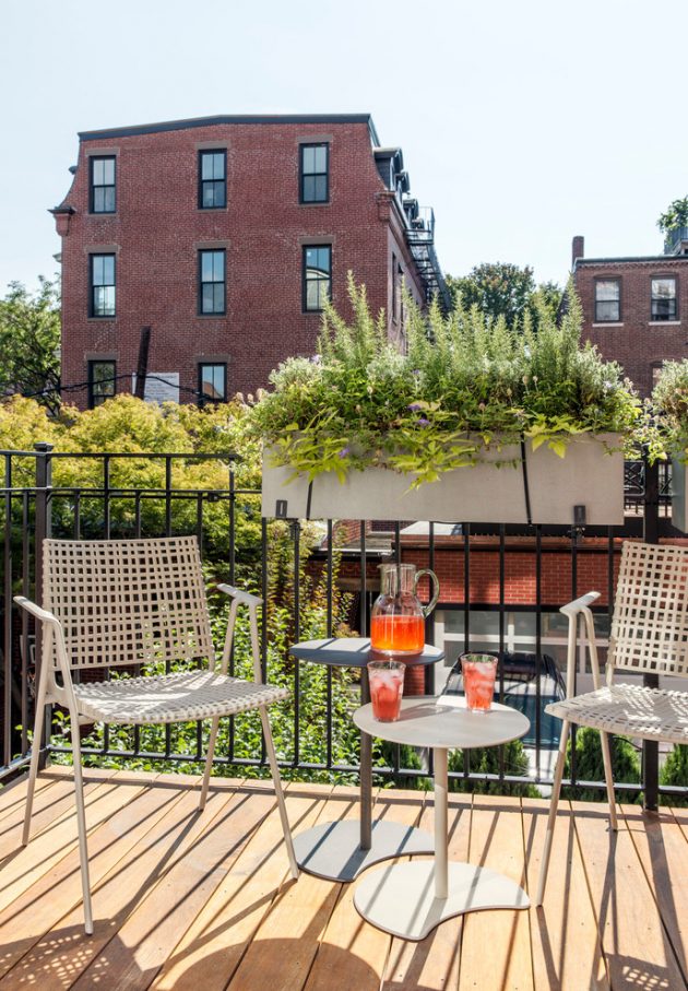 16 Outstanding Traditional Balcony Designs You Will Use All The Time