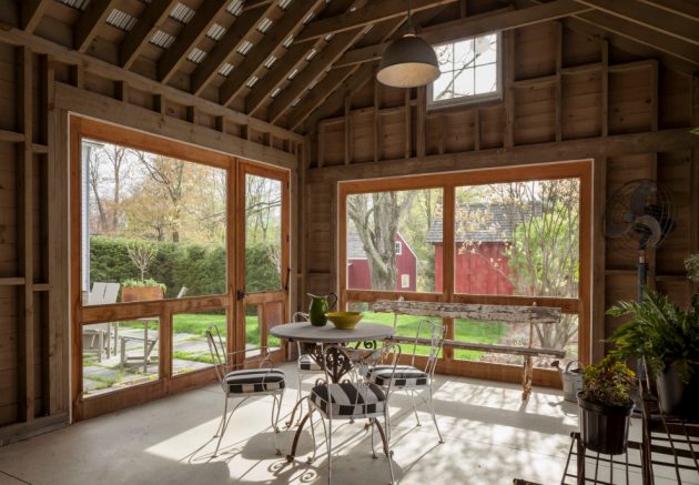 15 Beautiful Farmhouse Sunroom Designs You Will Enjoy Sitting In