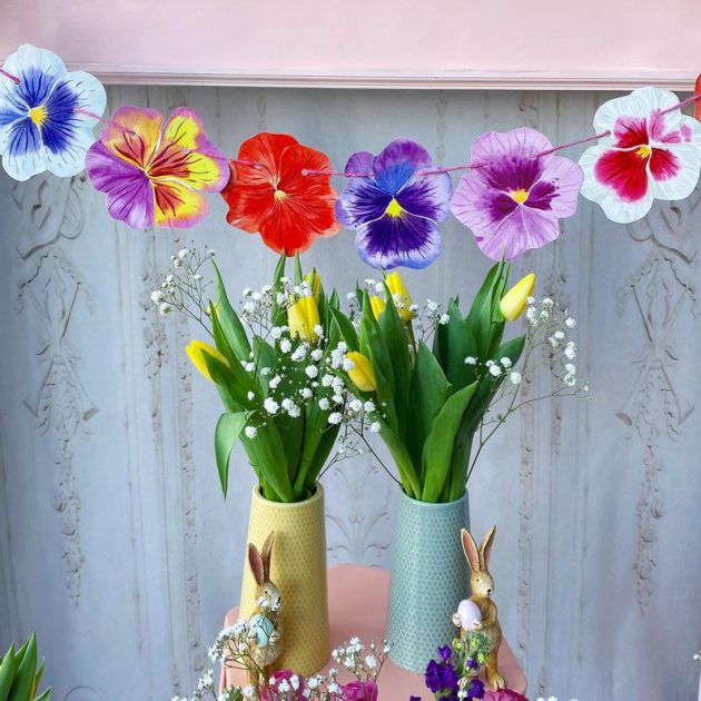 15 Colorful Spring Garland Designs That Will Look Great In Your Home