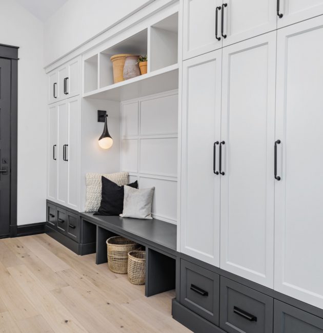 15 Beautiful Farmhouse Entry Hall Designs You Won't Forget