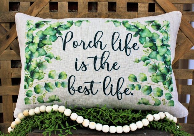 15 Charming Spring Pillow Designs That Will Freshen Up Your Porch