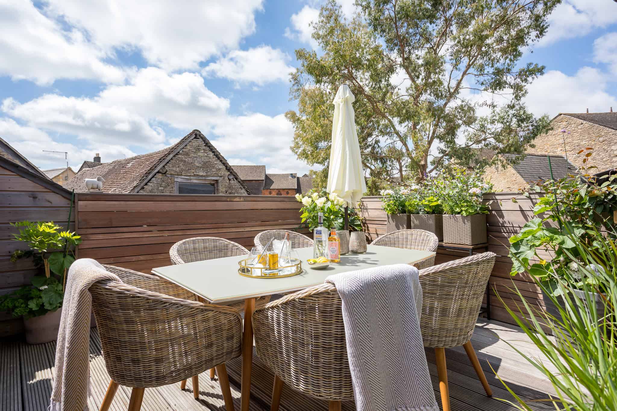 15 Phenomenal Farmhouse Balcony Designs Every Home Needs