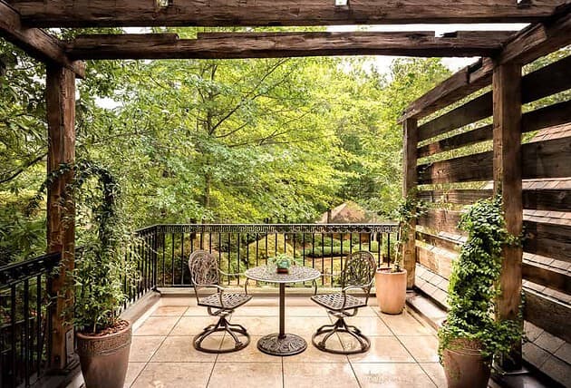 15 Phenomenal Farmhouse Balcony Designs Every Home Needs