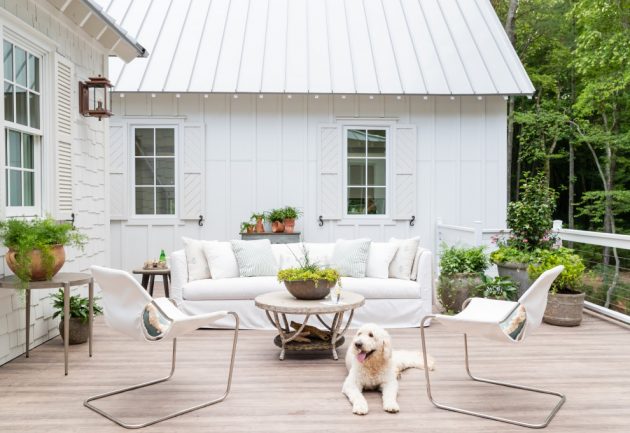 15 Stunning Farmhouse Deck Designs You Will Adore
