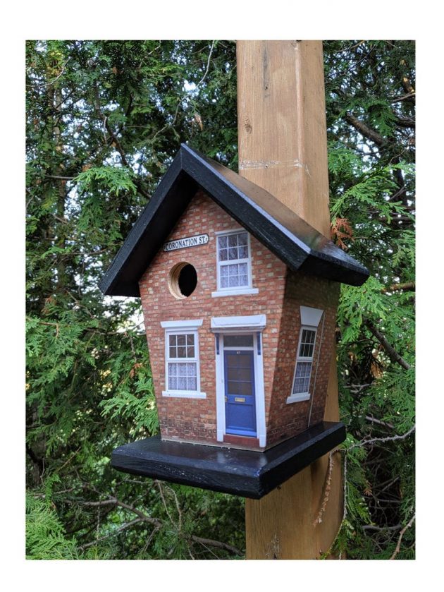 17 Wonderfully Creative Birdhouse Designs For Your Garden