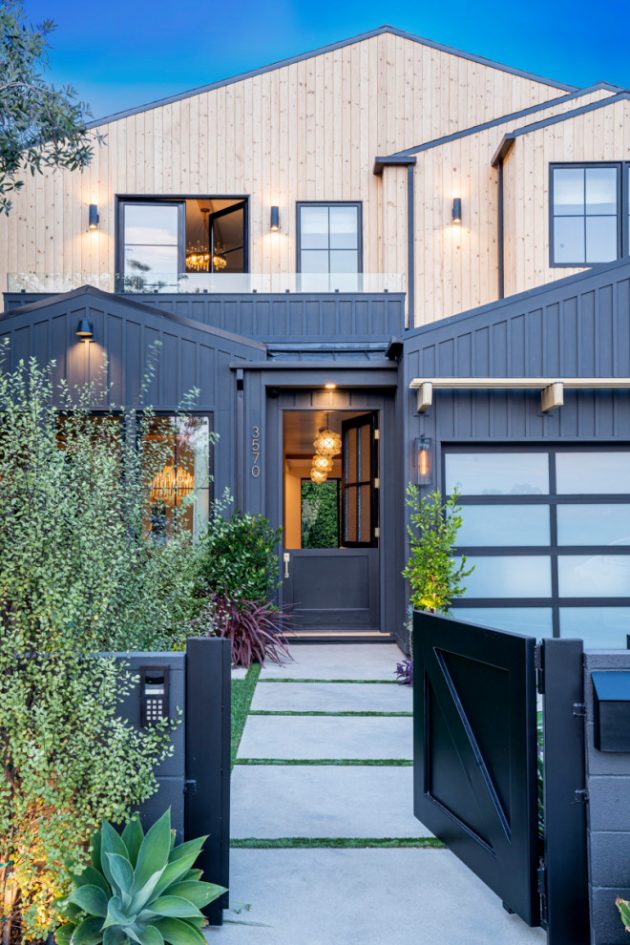 18 Appealing Farmhouse Entrance Designs You Should Get Ideas From