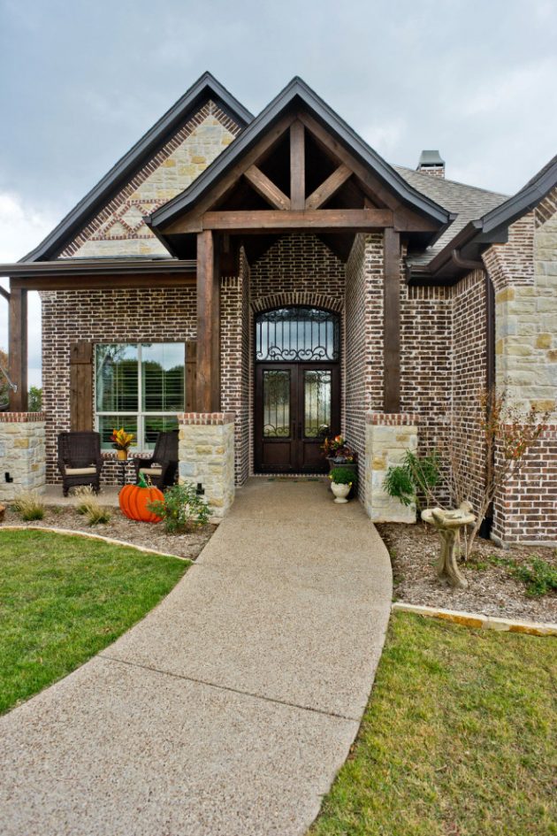 18 Appealing Farmhouse Entrance Designs You Should Get Ideas From