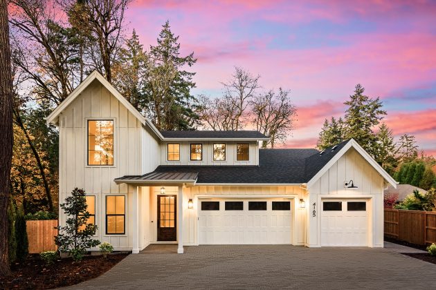 18 Magnificent Farmhouse Exterior Designs That Will Warm Your Heart