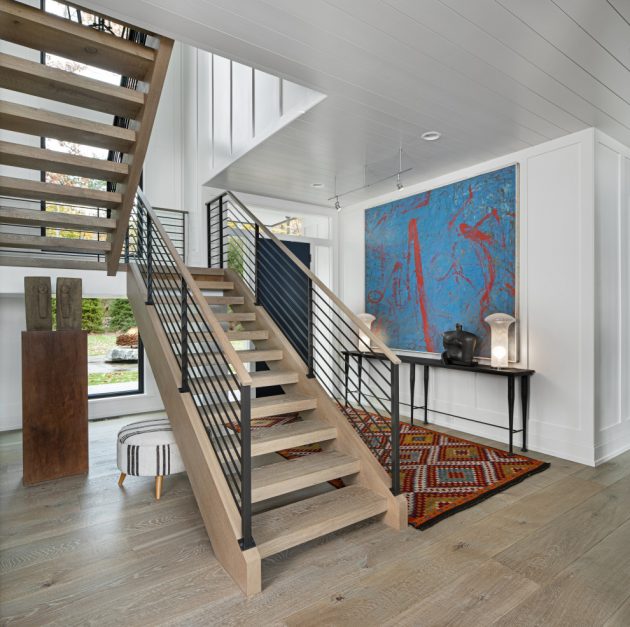 18 Outstanding Farmhouse Staircase Designs That Will Charm You