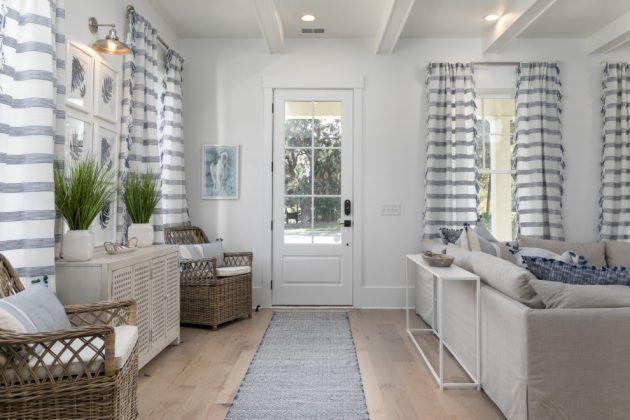 16 Fascinating Coastal Entry Hall Designs That Will Welcome You Inside