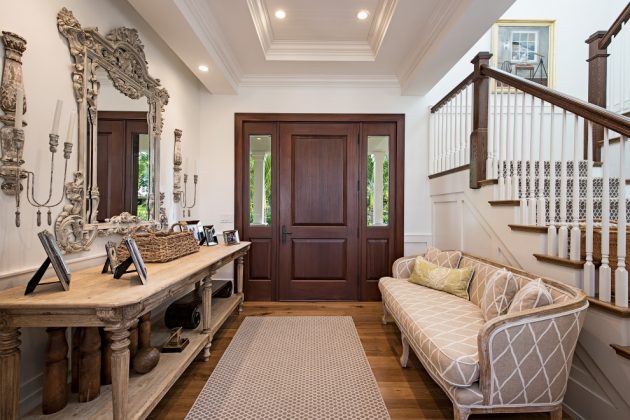 16 Fascinating Coastal Entry Hall Designs That Will Welcome You Inside