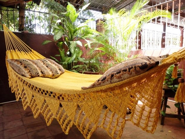 18 Fantastic Outdoor Hammock Designs That Will Let You Unwind