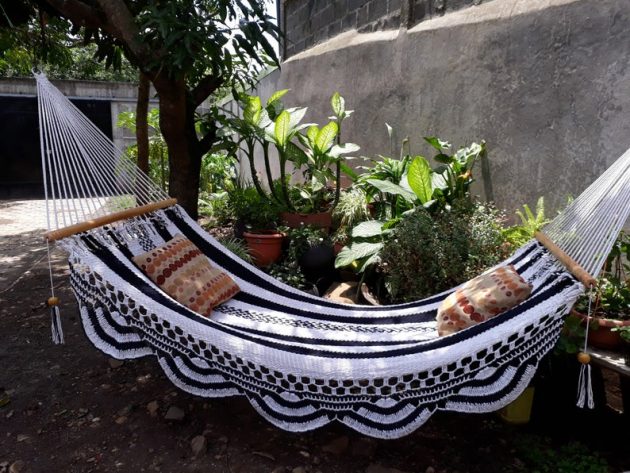 18 Fantastic Outdoor Hammock Designs That Will Let You Unwind