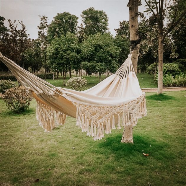 18 Fantastic Outdoor Hammock Designs That Will Let You Unwind