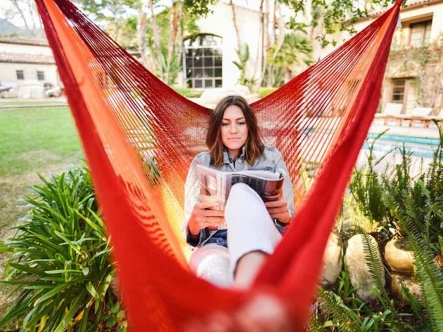 18 Fantastic Outdoor Hammock Designs That Will Let You Unwind
