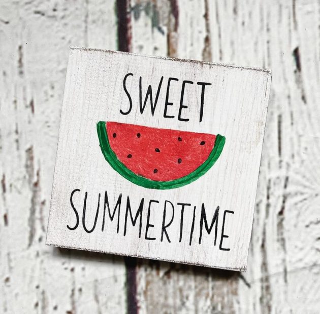 18 Joyful Summer Sign Designs That Will Bring Some Color To Your Home