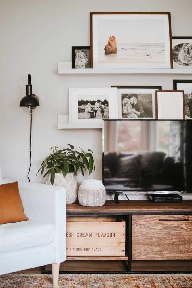 How To Choose The Right Frame Shelf For Your Home