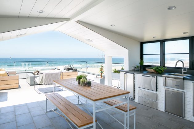 16 Magnificent Coastal Balcony Designs Straight Out Of Your Dreams