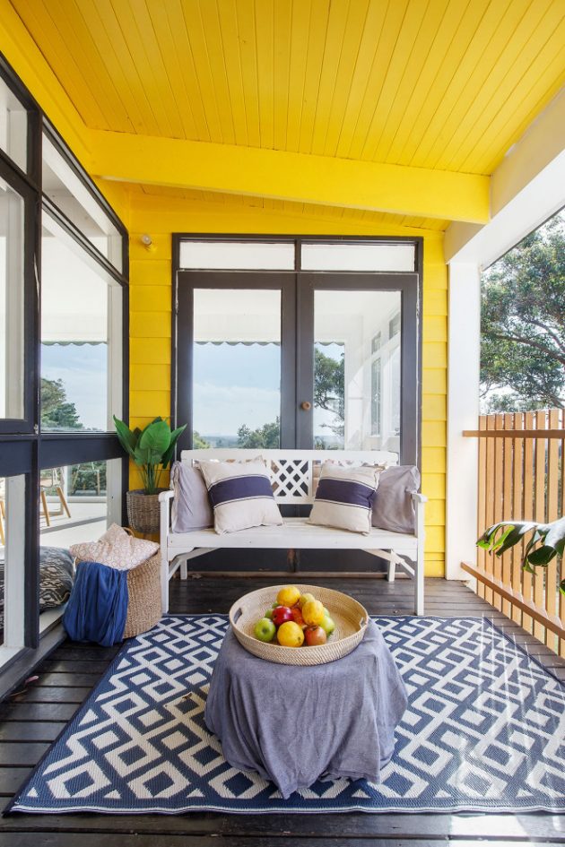 20 Incredible Coastal Porch Designs For Proper Beach Living