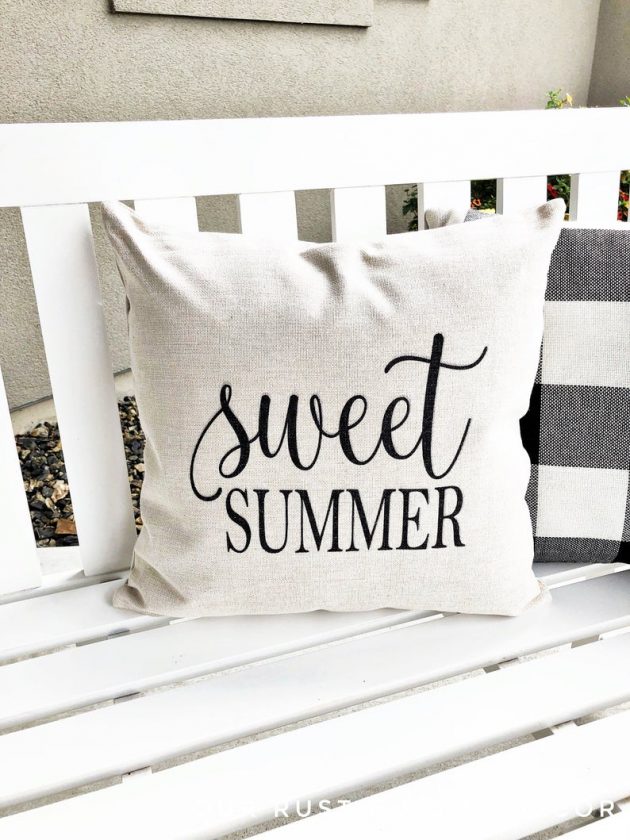 15 Eye-Catching Summer Pillow Designs That Refresh
