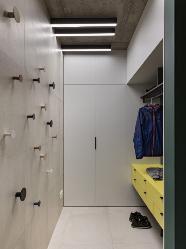 15 Stunning Industrial Foyer Designs That You Are Going To Enjoy