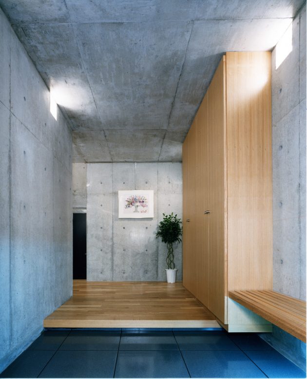 15 Stunning Industrial Foyer Designs That You Are Going To Enjoy