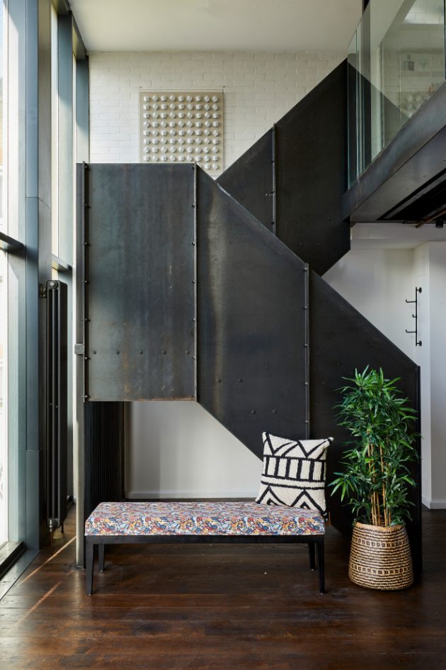 15 Stunning Industrial Staircase Designs That Will Catch Your Eye