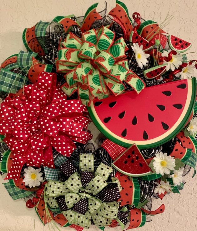 20 Refreshing Watermelon Wreath Designs For The Rest Of Summer