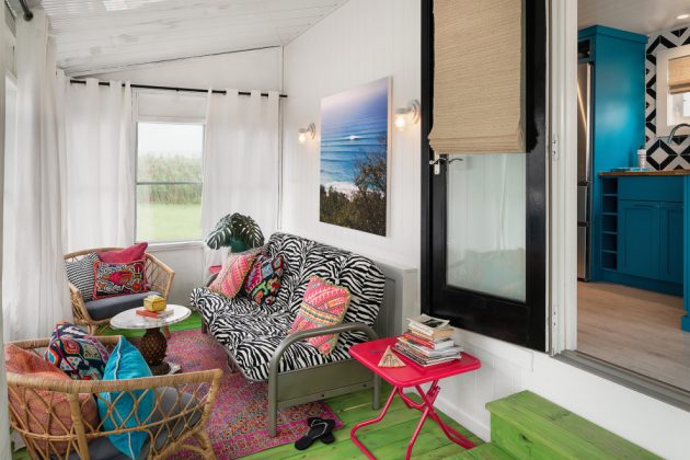 16 Bright & Colorful Eclectic Sunroom Designs
