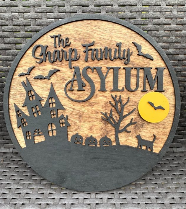 16 Scary Halloween Sign Designs You Need To Put Up
