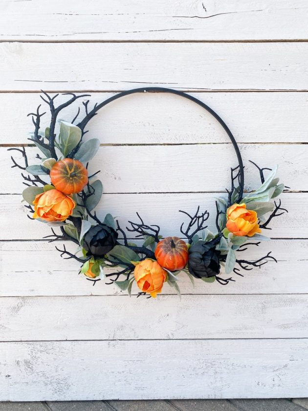 17 Spooky Halloween Wreath Designs To Get You Ready