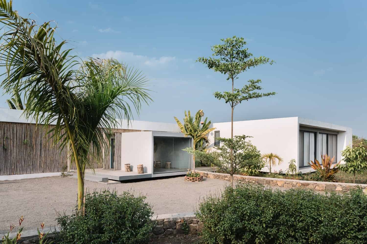 Weekend Getaway by SAK Designs in Pune, India